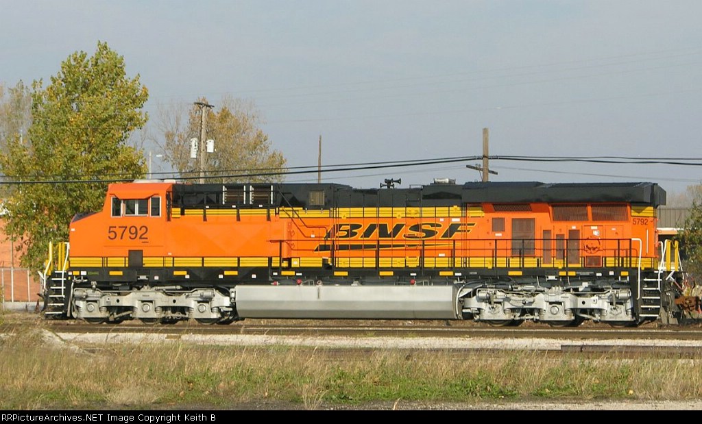 BNSF 5792